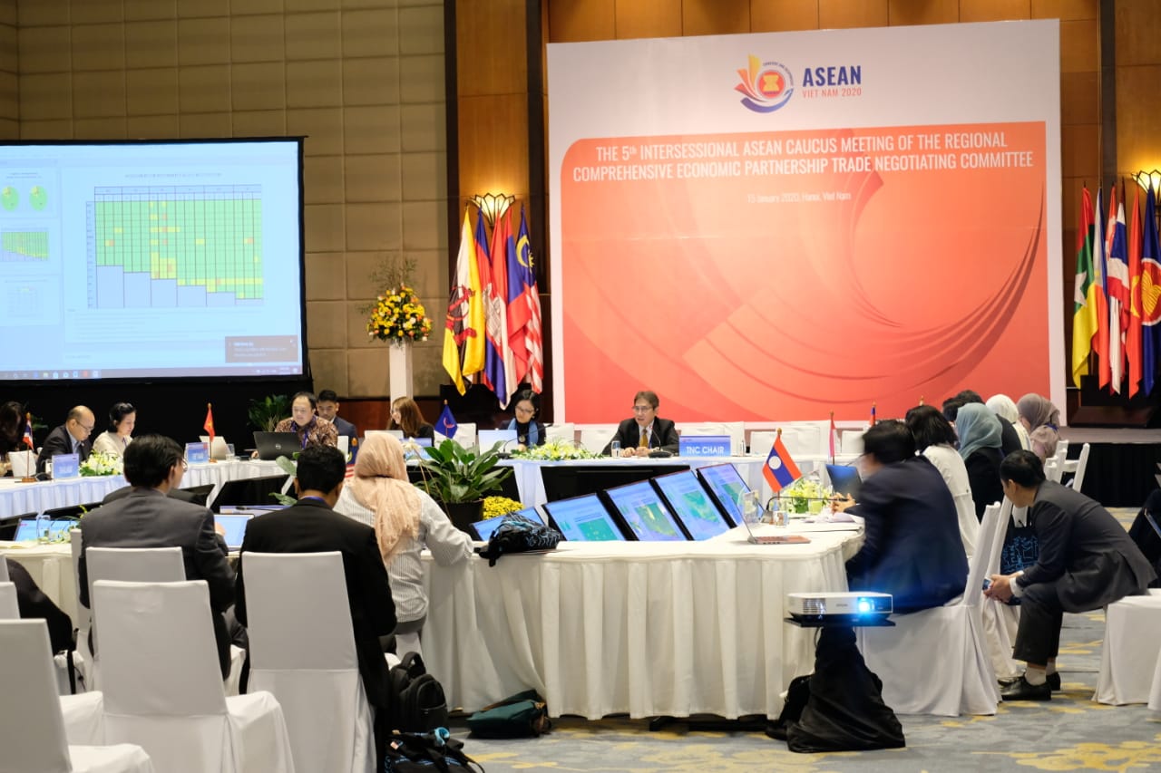 The 5th Intersessional ASEAN Caucus Meeting of the RCEP TNC - Ditjen PPI